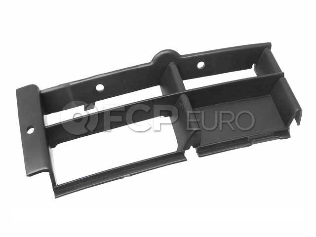 BMW Grid Right (525i 530i 540i) - Genuine BMW 51118235642 | FCP Euro